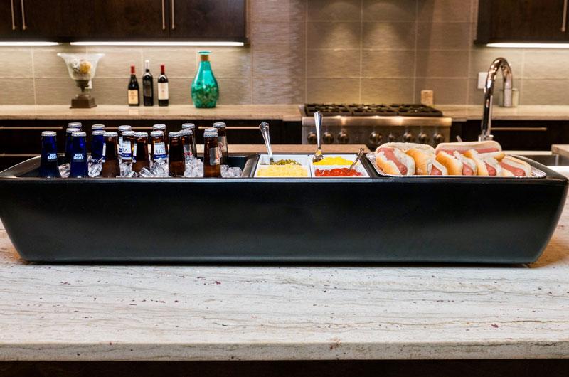 Deep Black Party Barge – Bar Supplies