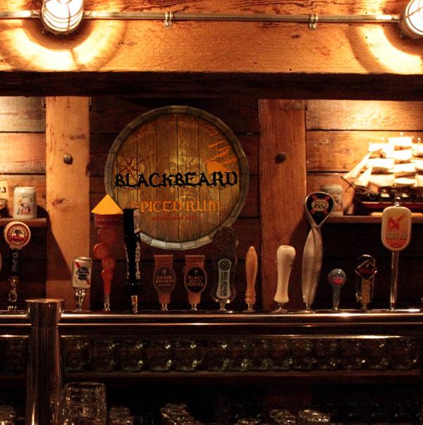 Barrel Top Tavern Sign - Blackbeard – Bar Supplies